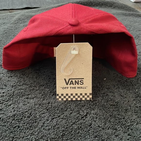 Vans | Accessories | Vans Embroidered Logo Snapback Hat | Poshmark